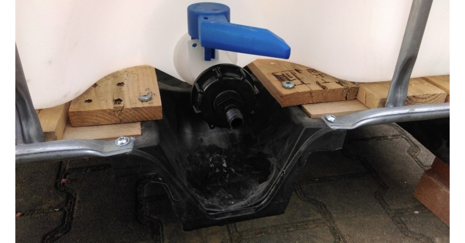 Racord plastic butoi, cub IBC 1000 litri | arhiva Okazii.ro