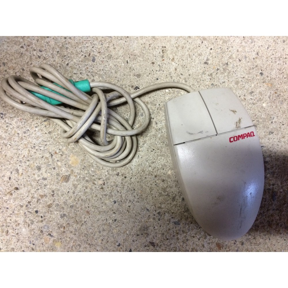 mouse COMPAQ - ps2 - cu bila --- doar 1 leu --- | arhiva Okazii.ro