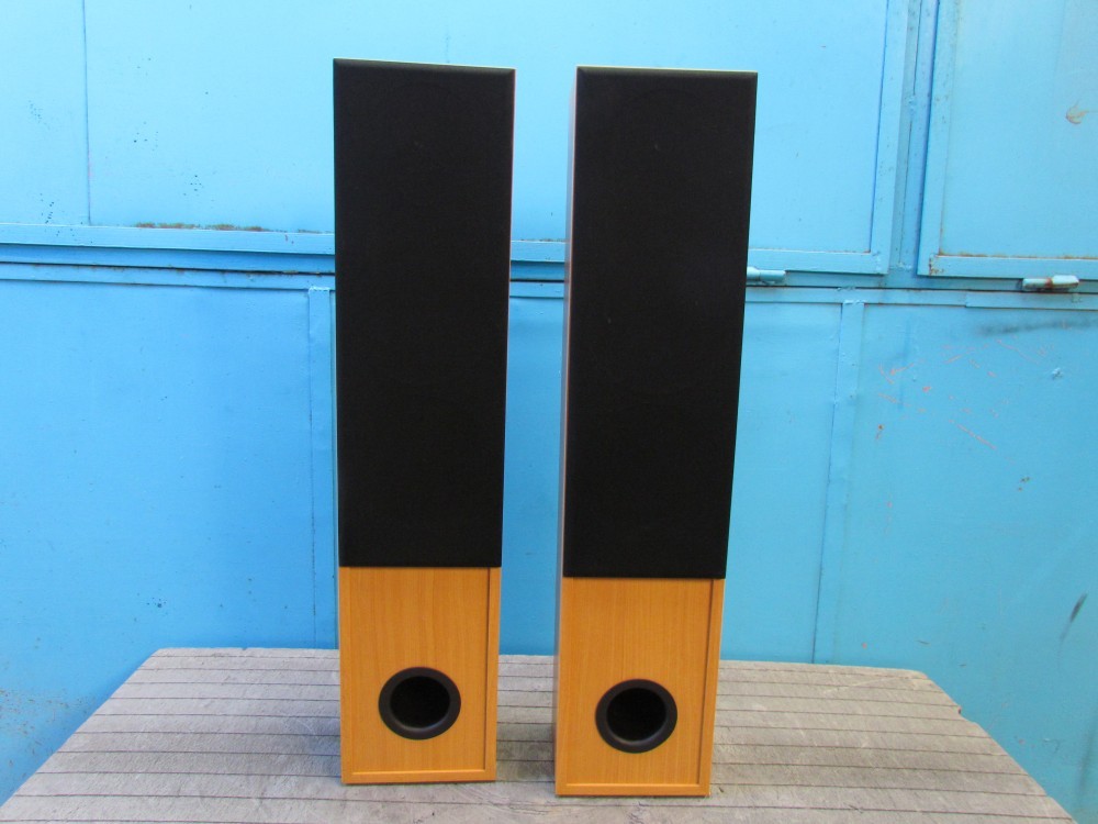 Boxe coloana 2 x 400 W/Germania | arhiva Okazii.ro