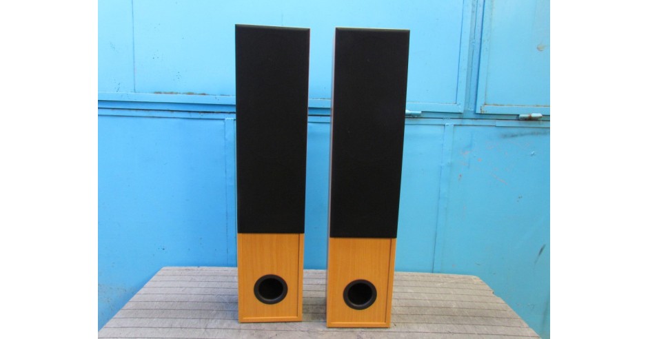 Boxe coloana 2 x 400 W/Germania | arhiva Okazii.ro