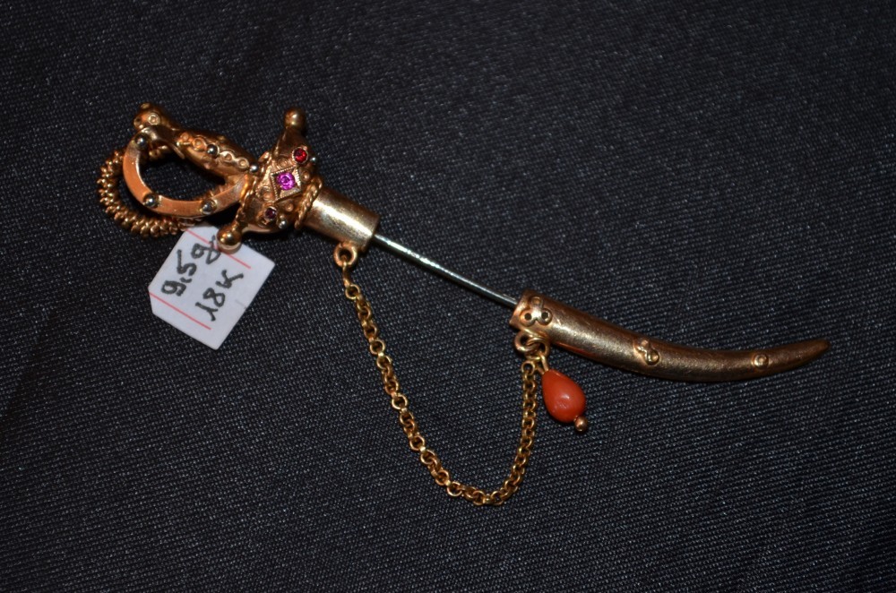 BROSA - AUR 18K - Model sabie veche - Rubine - Coral - Ac rever ...