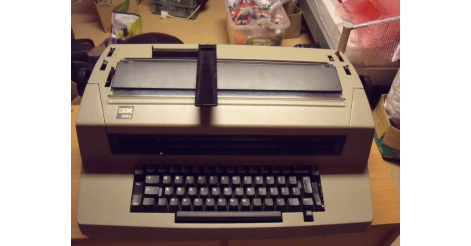 Masina de scris Vitage IBM 196C cu afect (AL) | arhiva Okazii.ro