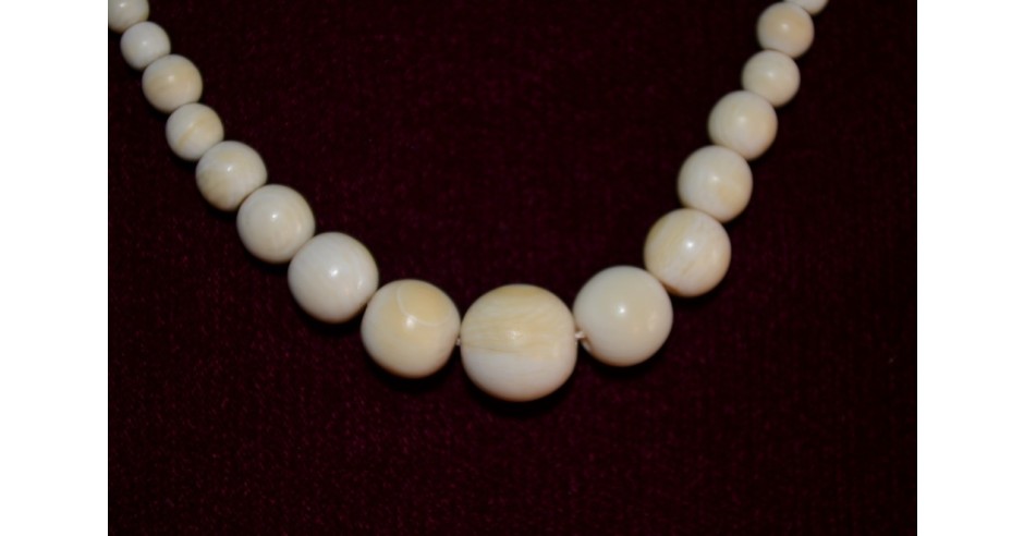 COLIER FILDES - Colt elefant - Cu bile - Facut manual - 45 cm. lung ...