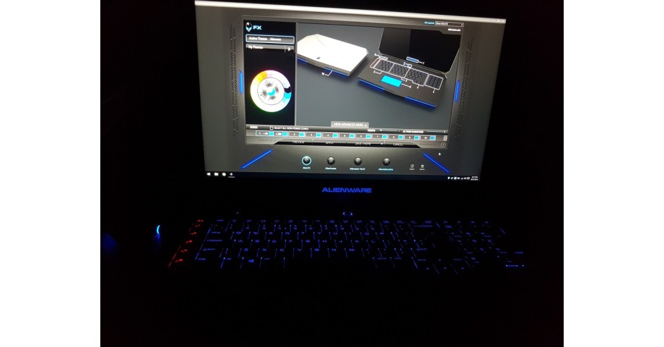 Laptop Gaming DELL Alienware 17 r3 GTX 980M 8GB VRAM 16GB RAM i7 ...
