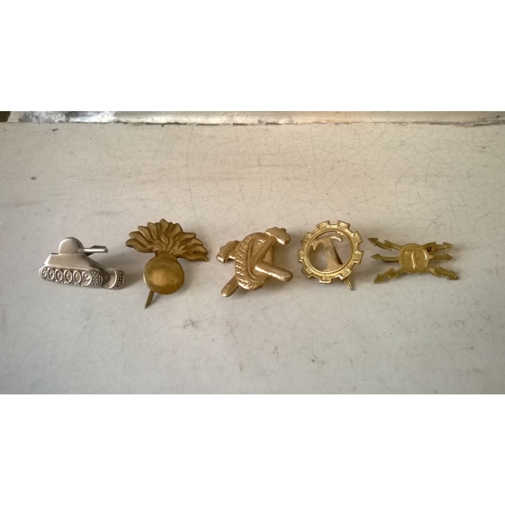 LOT DE 5-INSIGNE DE COLECTIE CU INSEMNE MILITARE | arhiva Okazii.ro