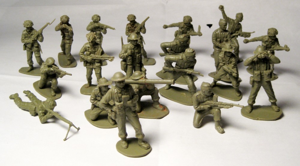 Lot 20 soldatei plastic figurine militari Armata Britanica WWII ...