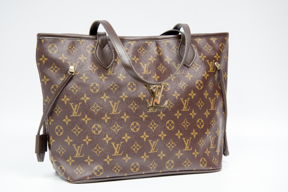 Geanta / Poseta de umar sau mana Louis Vuitton LV - Cadou Surpriza ...