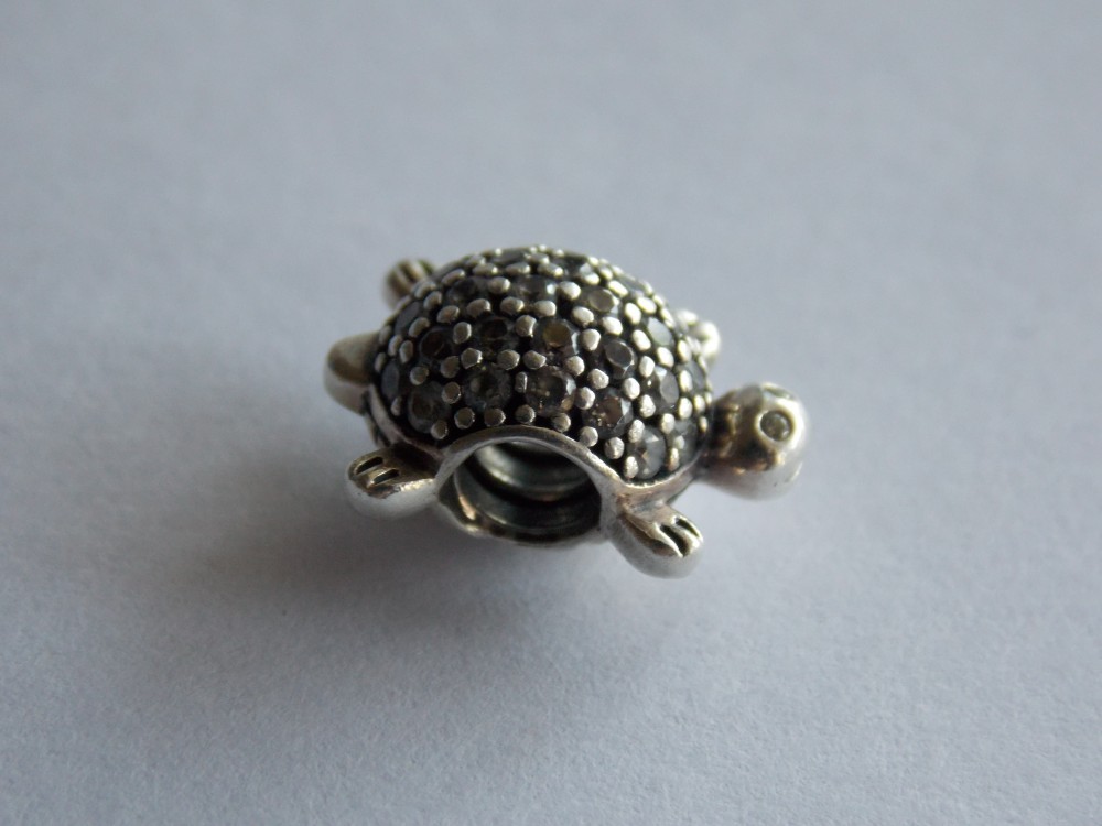 Talisman Pandora testoasa cu zirconii -791538CZ (791) | arhiva Okazii.ro