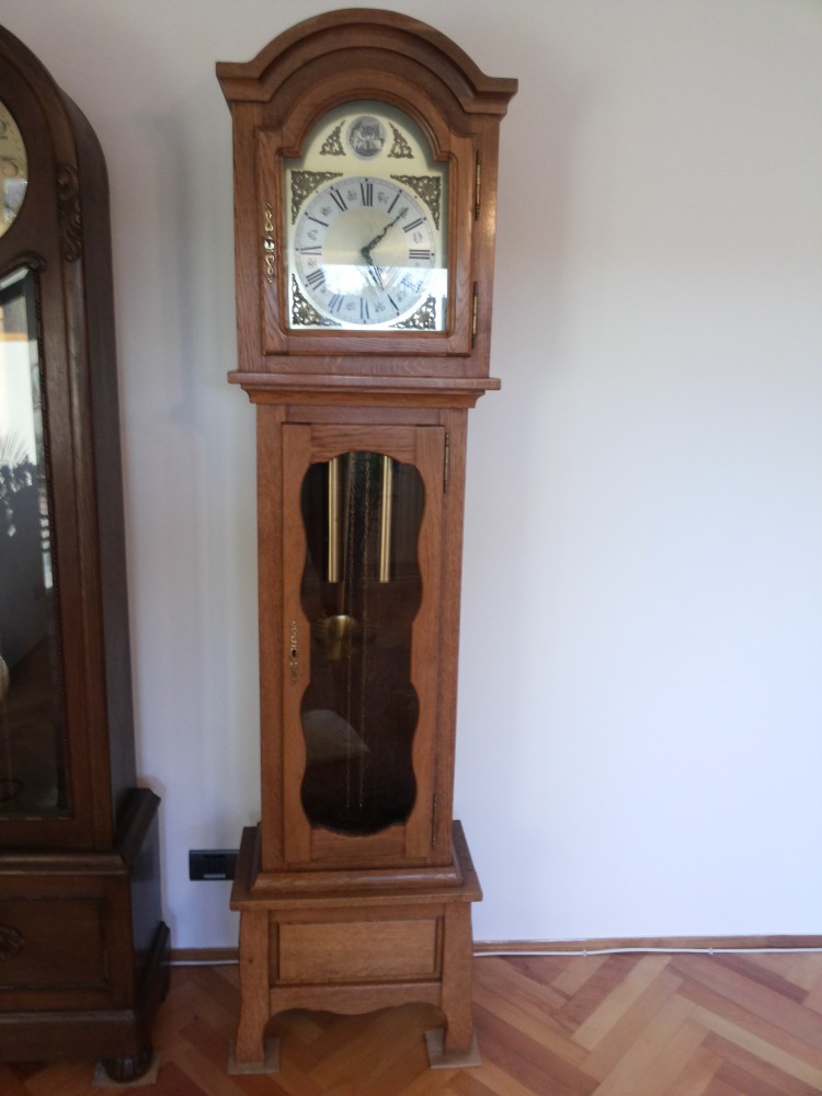 Pendula,ceas pendul de podea ,vechi german,mecanic cu bataie la ...