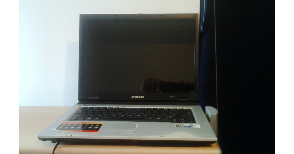 Vand Laptop SAMSUNG R40 plus defect | arhiva Okazii.ro
