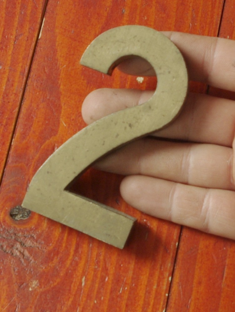 Cifra 2 din metal / bronz pentru numere de casa sau alte lucruri ...