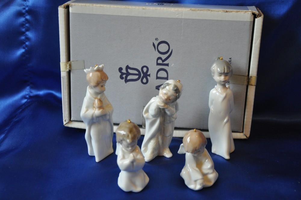 Cutie Bibelouri Portelan Lladro,Valencia.Mini figurine vechi.Bibelou de ...