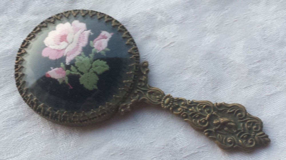 Oglinda de Epoca 1900 de Poseta rama filigran si goblen in punct mic ...