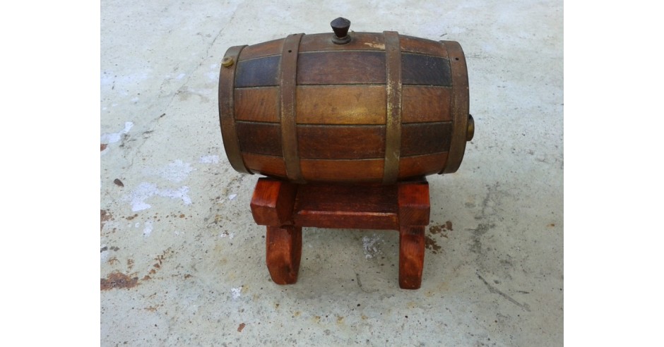 BUTOI DIN LEMN DE DUD PTR TUICA DE PRUNE DE BISTRITA | arhiva Okazii.ro