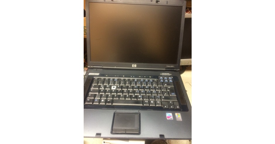laptop HP COMPAQ NX 8220 - pentru piese | arhiva Okazii.ro