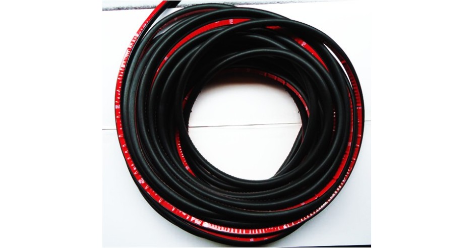 Cheder auto universal cu adeziv 3m pret pe 1m - CAU82295 | arhiva Okazii.ro