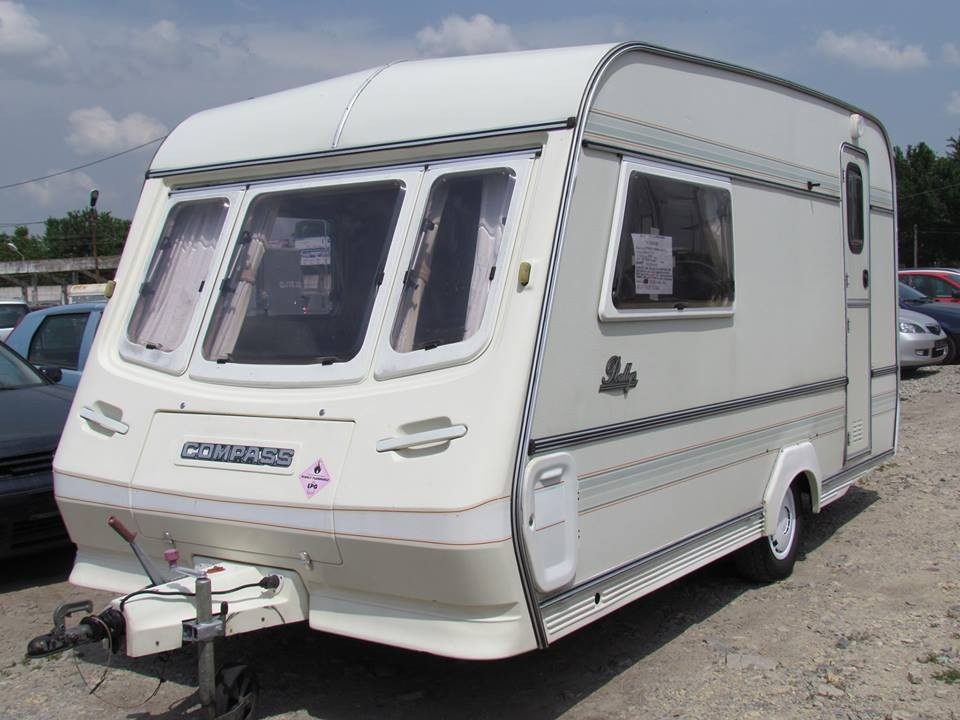 Rulota Compass Caravan Limited Rallye 400 - Cu acte | arhiva Okazii.ro