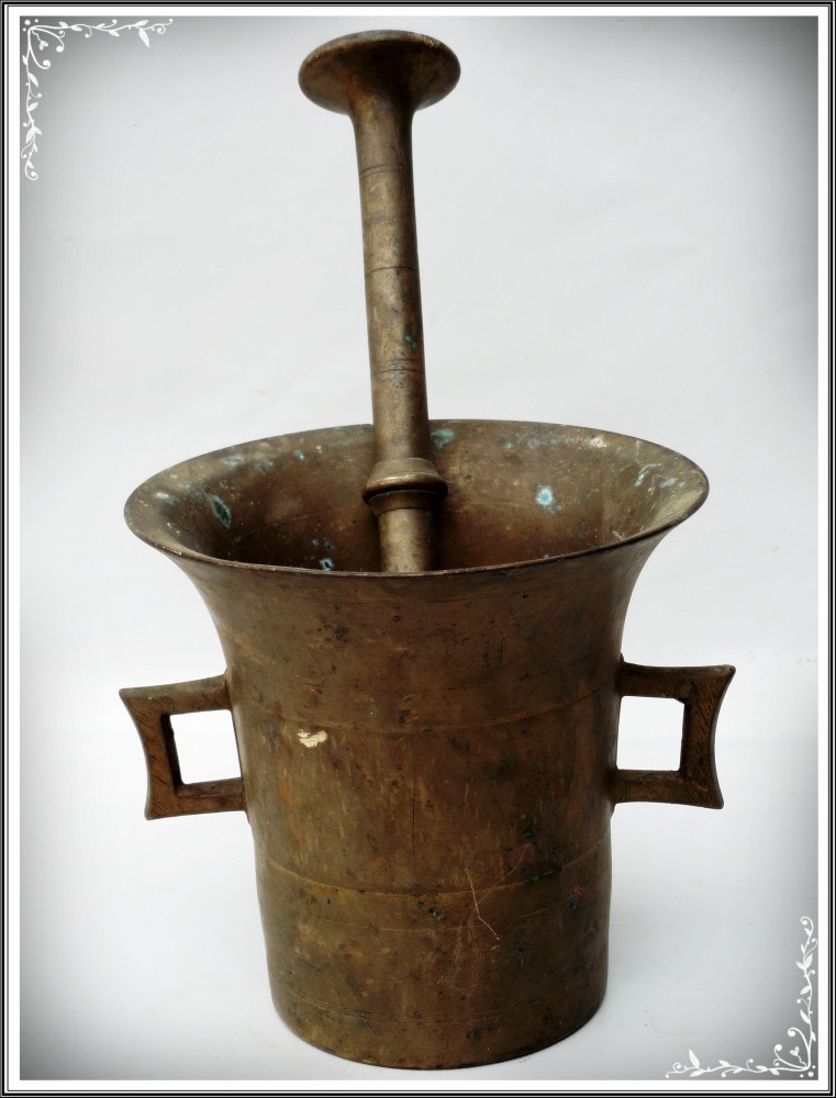 MOJAR CU PISTIL, MARE ?I VECHI, TURNAT DIN BRONZ MASIV, PIUA NR. 10 - 3 ...