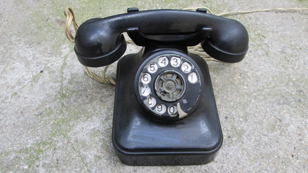 Telefon vechi cu maner si roata- Standard, 1947 | arhiva Okazii.ro