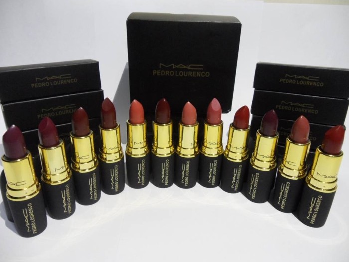 Set 12 rujuri MAC Pedro Lourenco culori MATE | arhiva Okazii.ro