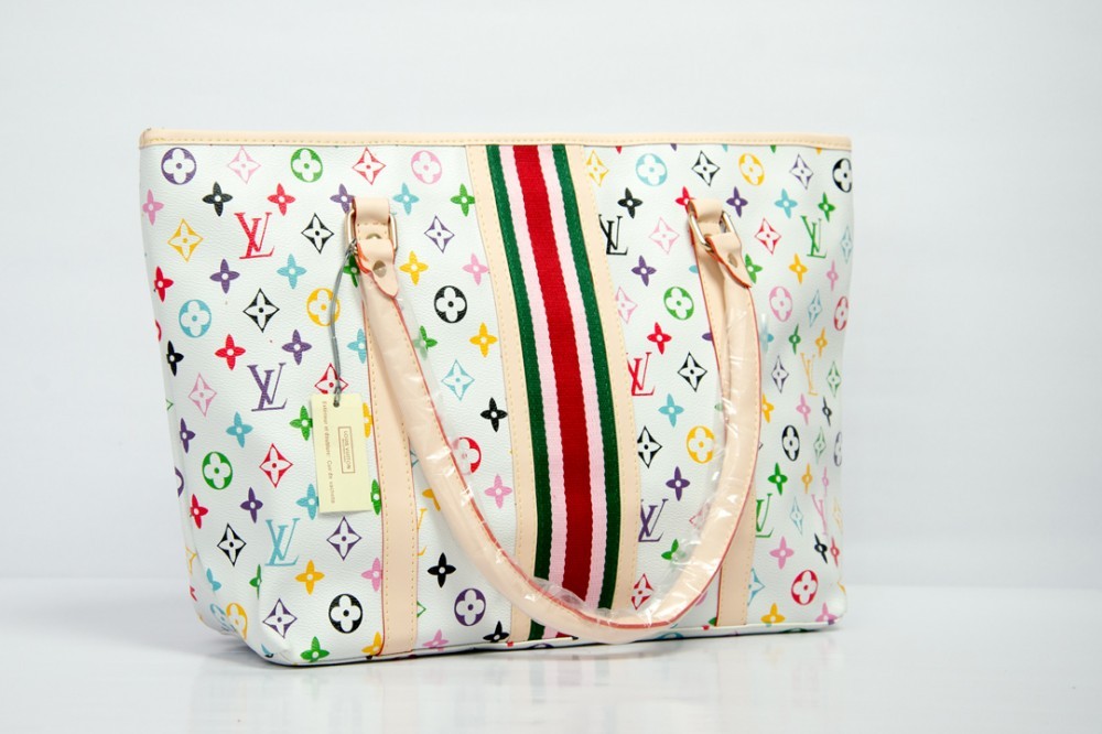 Geanta / Poseta de umar sau mana Louis Vuitton LV + Cadou Surpriza ...