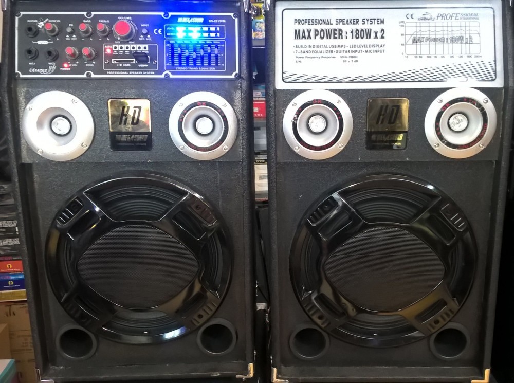 Boxe karaoke active cu mixer si mp3 player inclus 180 watt x 2 putere ...