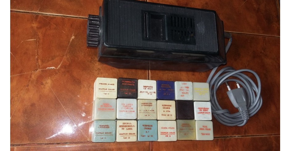 DIAFILME CU POVESTI 18 BUCATI + PROIECTOR, IN STARE FOARTE BUNA ...