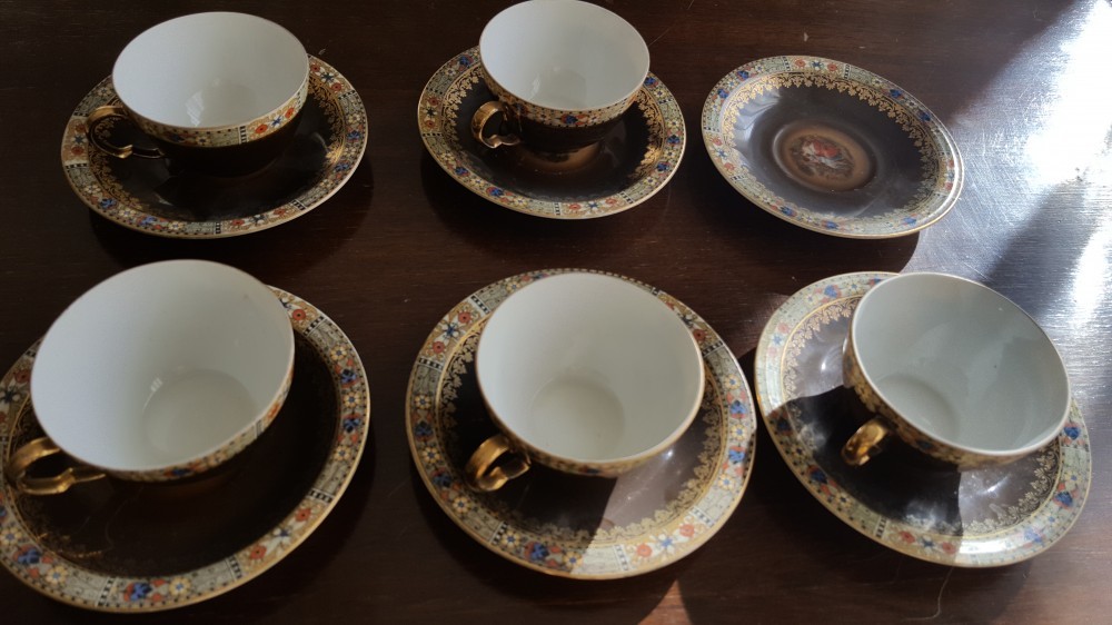 Servicu, set cescute cu farfurioare de cafea, portelan vintage Austria ...