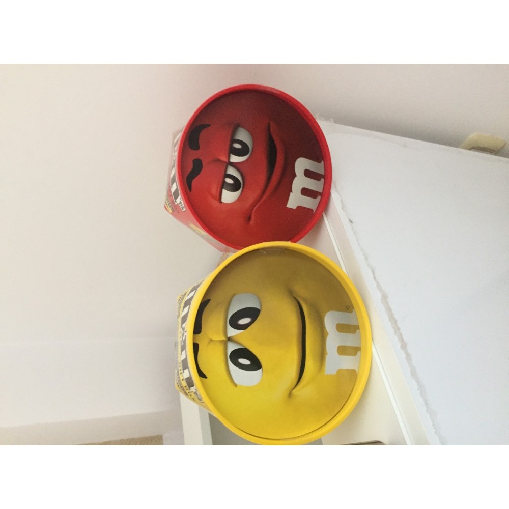 CUTIE CU BOMBOANE M&M | arhiva Okazii.ro