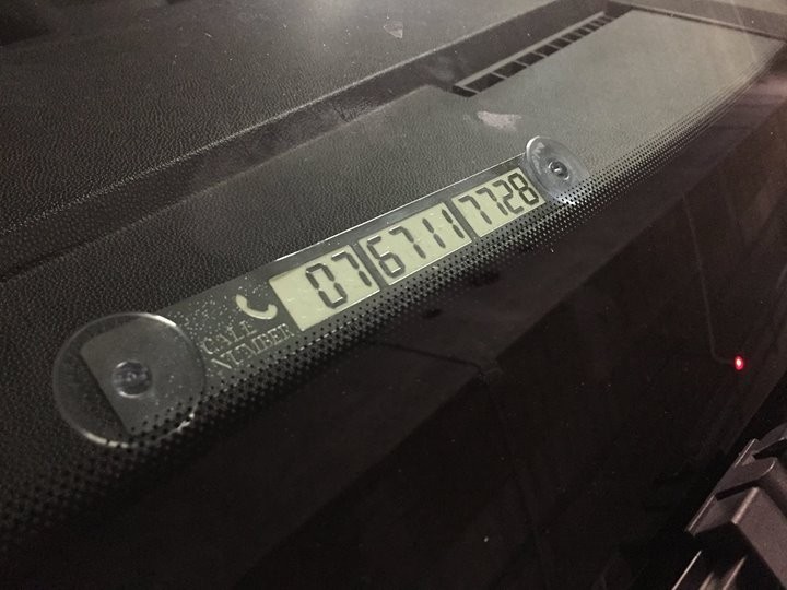 Suport numar de telefon parbriz | arhiva Okazii.ro