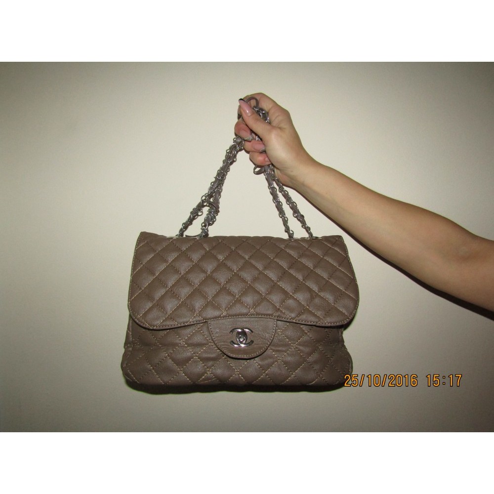 GEANTA CHANEL -MODEL NOU -DIMENSIUNE 30 X 22 CM- | arhiva Okazii.ro