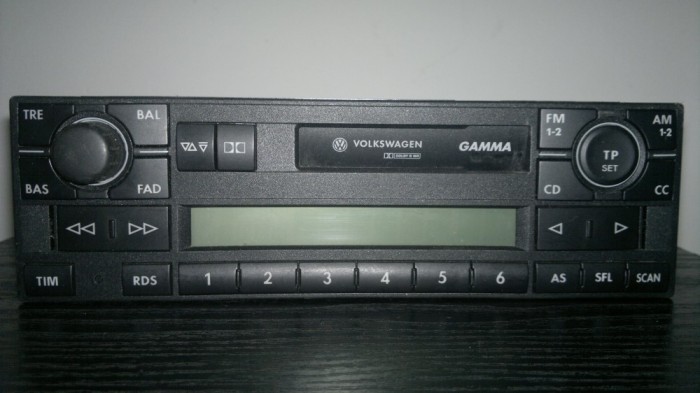 Radio casetofon original VW golf 4 GAMMA (cu manual si cod securitate ...