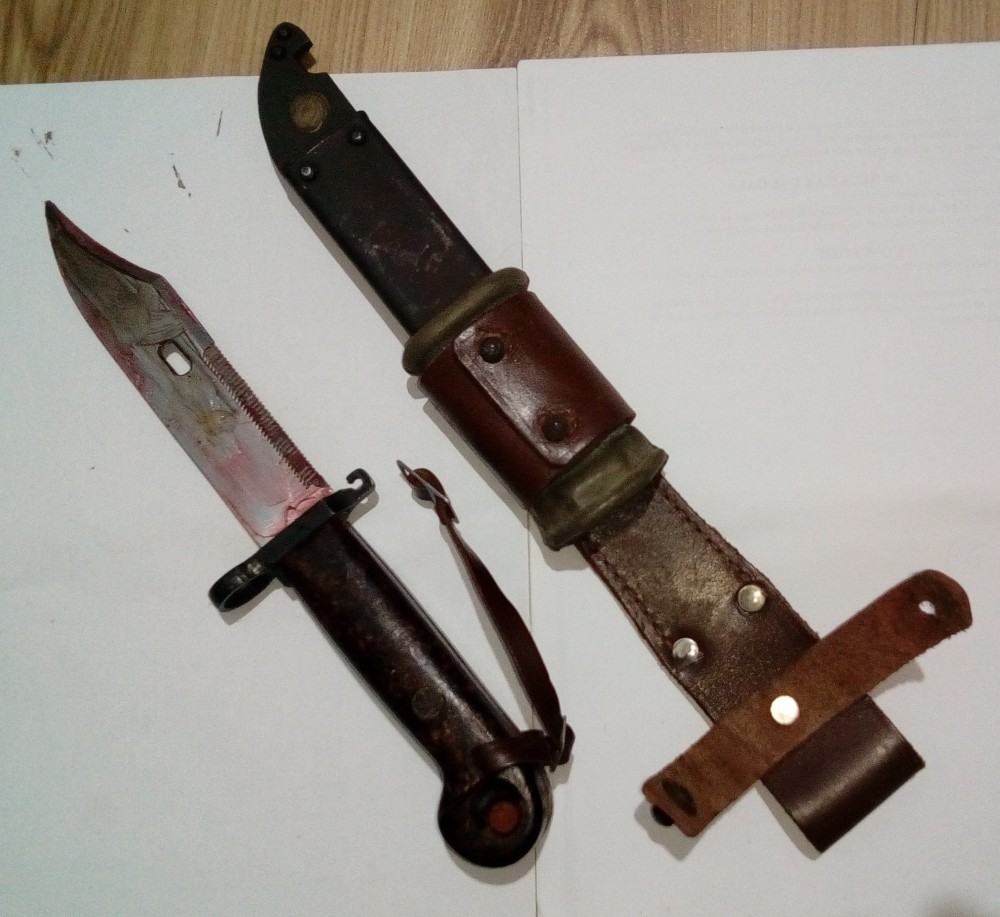 Baioneta AKM cu teaca | arhiva Okazii.ro