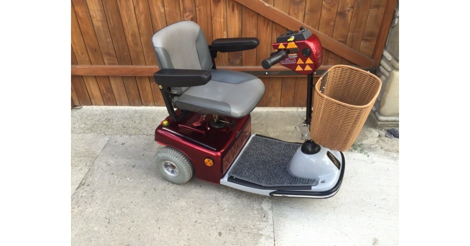 Scuter carucior electric pentru persoane cu handicap batrani copii ...