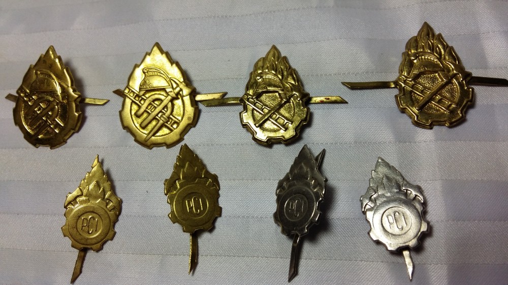 POMPIERI - SEMNE DE ARMA POMPIERI - INSEMNE MILITARE - LOT DE 8 BUCATI ...