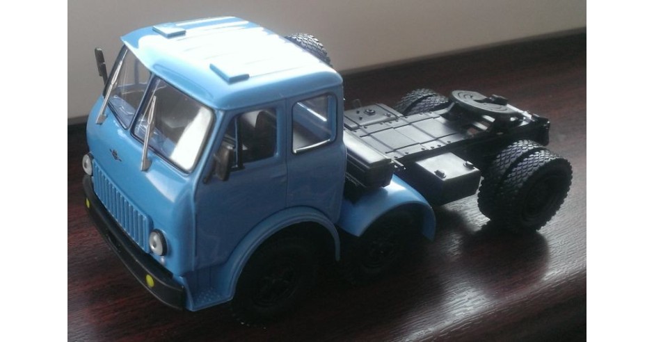 Macheta camion MAZ 520 1965 Cap tractor - noua, scara 1/43 | arhiva ...
