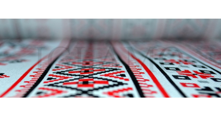 metraj cu motive traditionale | arhiva Okazii.ro