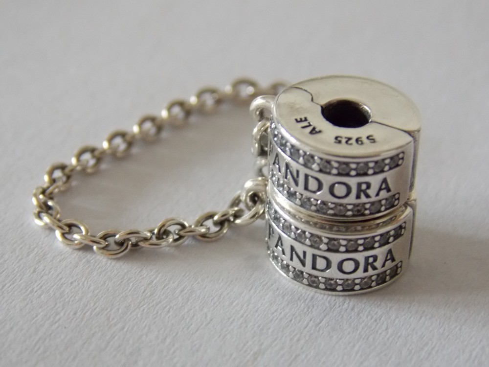 Lantisor de siguranta Pandora autentic 792057CZ | arhiva Okazii.ro