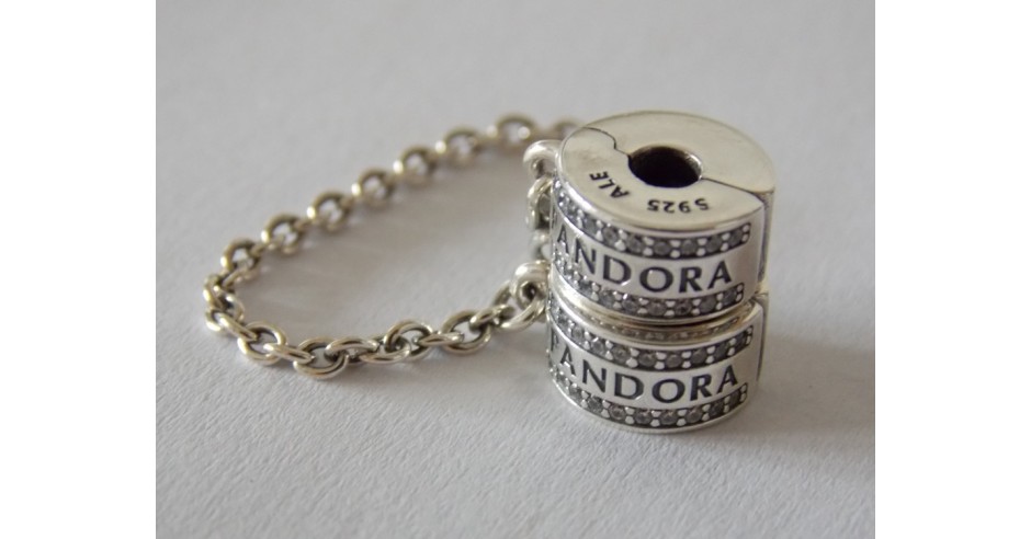 Lantisor de siguranta Pandora autentic 792057CZ | arhiva Okazii.ro