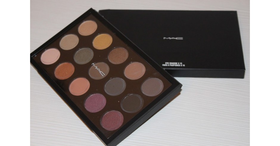 Paleta 15 farduri pleoape MAC | arhiva Okazii.ro