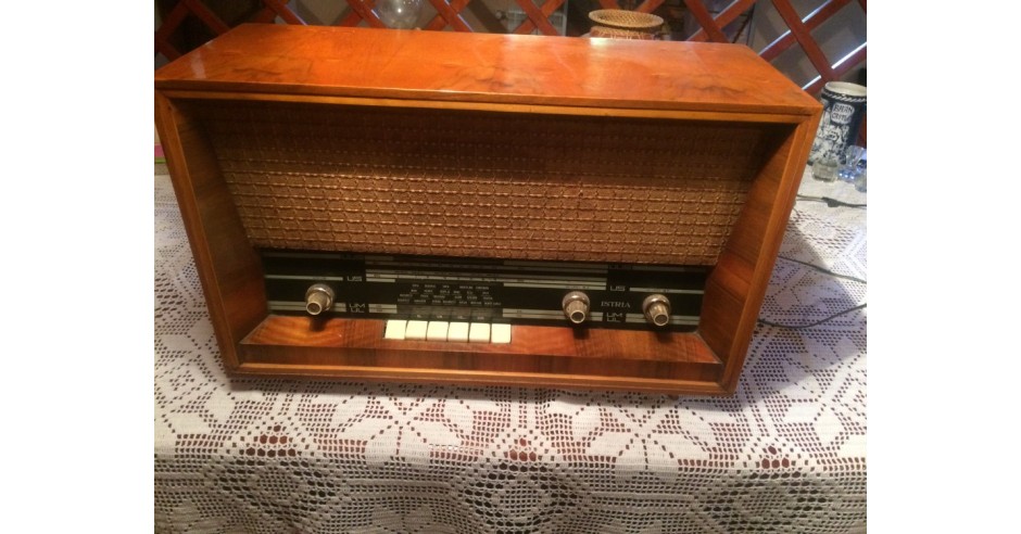 Magnetofon KASTAN si radio vechi ISTRIA | arhiva Okazii.ro