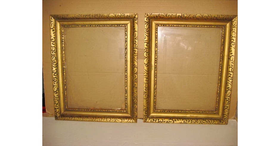 2 Rame pereche aurii vechi lemn stare buna- 47/37 cm. | arhiva Okazii.ro