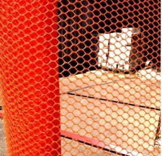 Plasa plastic parazapezi/mascare garduri/delimitare lucrari/protectie ...