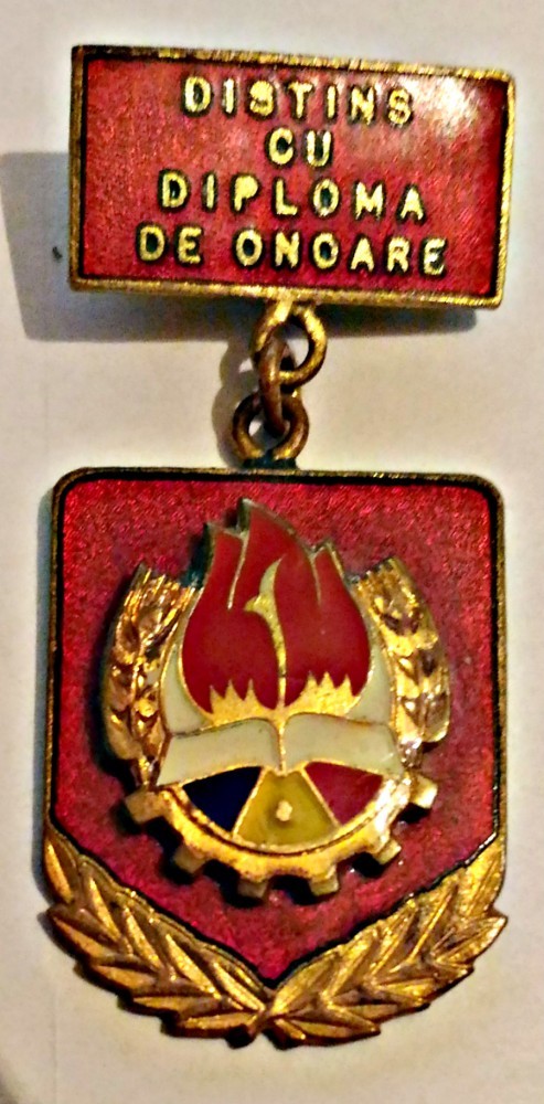 INSIGNA PIONIERI PIONIER DISTINS CU DIPLOMA DE ONOARE LITERE MICI ...