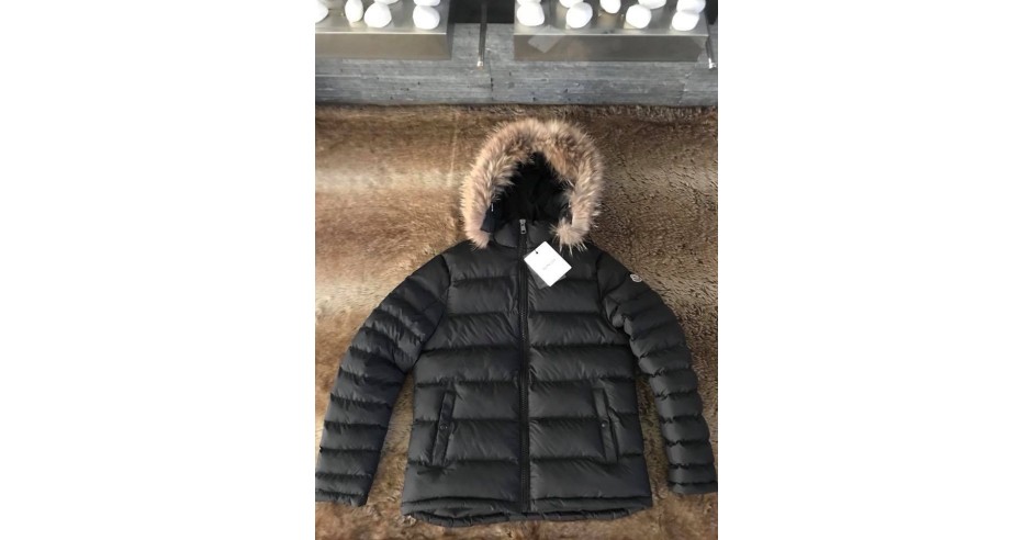 Geaca Moncler Originala Made in Romania 2017-2018 | arhiva Okazii.ro