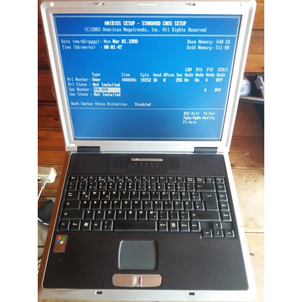 laptop TARGA VISIONARY - complet - | arhiva Okazii.ro