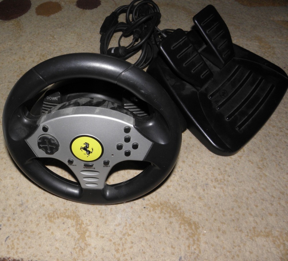 Volan cu pedale Thrustmaster Ferrari PS2/PS3//PC/WII/GameCube 5-in-1 ...