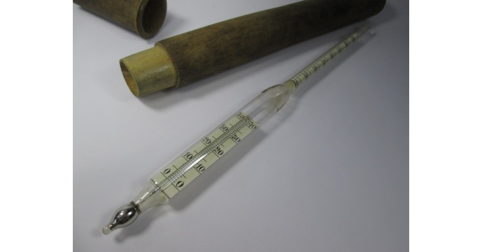 F Areometru benzina instrument vechi de service auto sau laborator ...