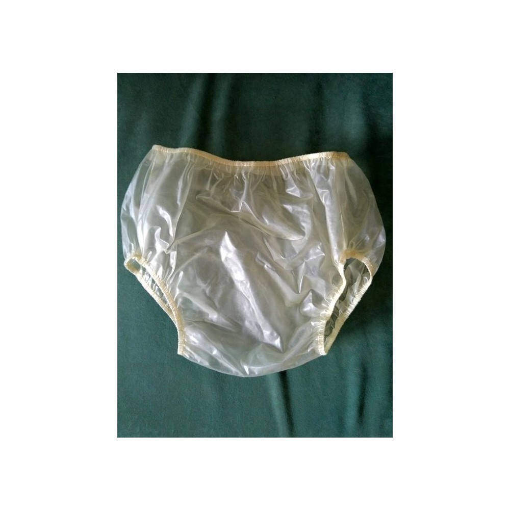 Chiloti de plastic de bebelus, care se puneau peste scutec in anii '70 ...