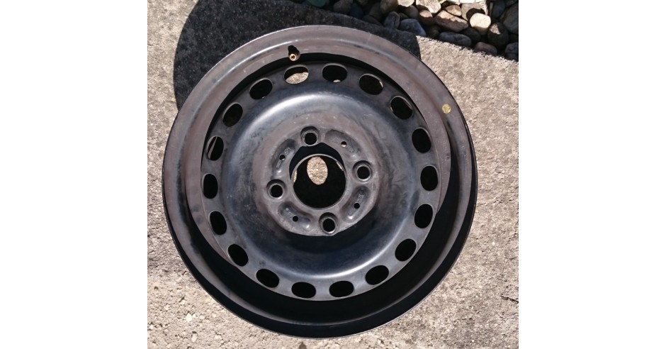 Vand set jante tabla R14 5 1/2 J x 14H2, ET46 de pe Mitsubishi Colt ...